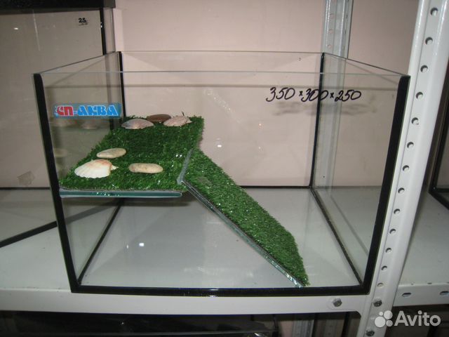 Черепашник 35х30 с полочкой