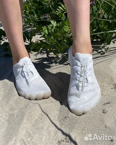 Женские босоногие кроссовки купить в Калининграде | Личные вещи | Авито